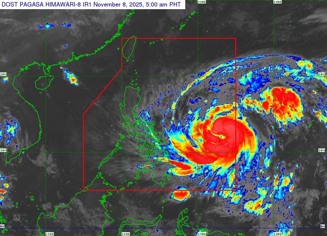 Typhoon Uwan Intensifies Over the Philippine Sea, May Reach Super ...
